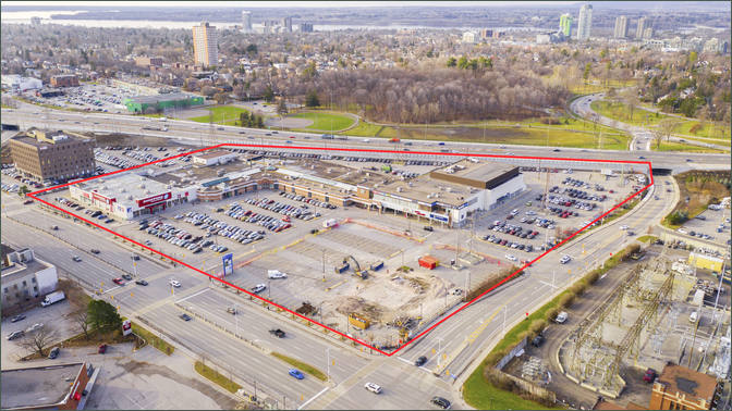Westgate Shopping Centre: Ottawa, ON
